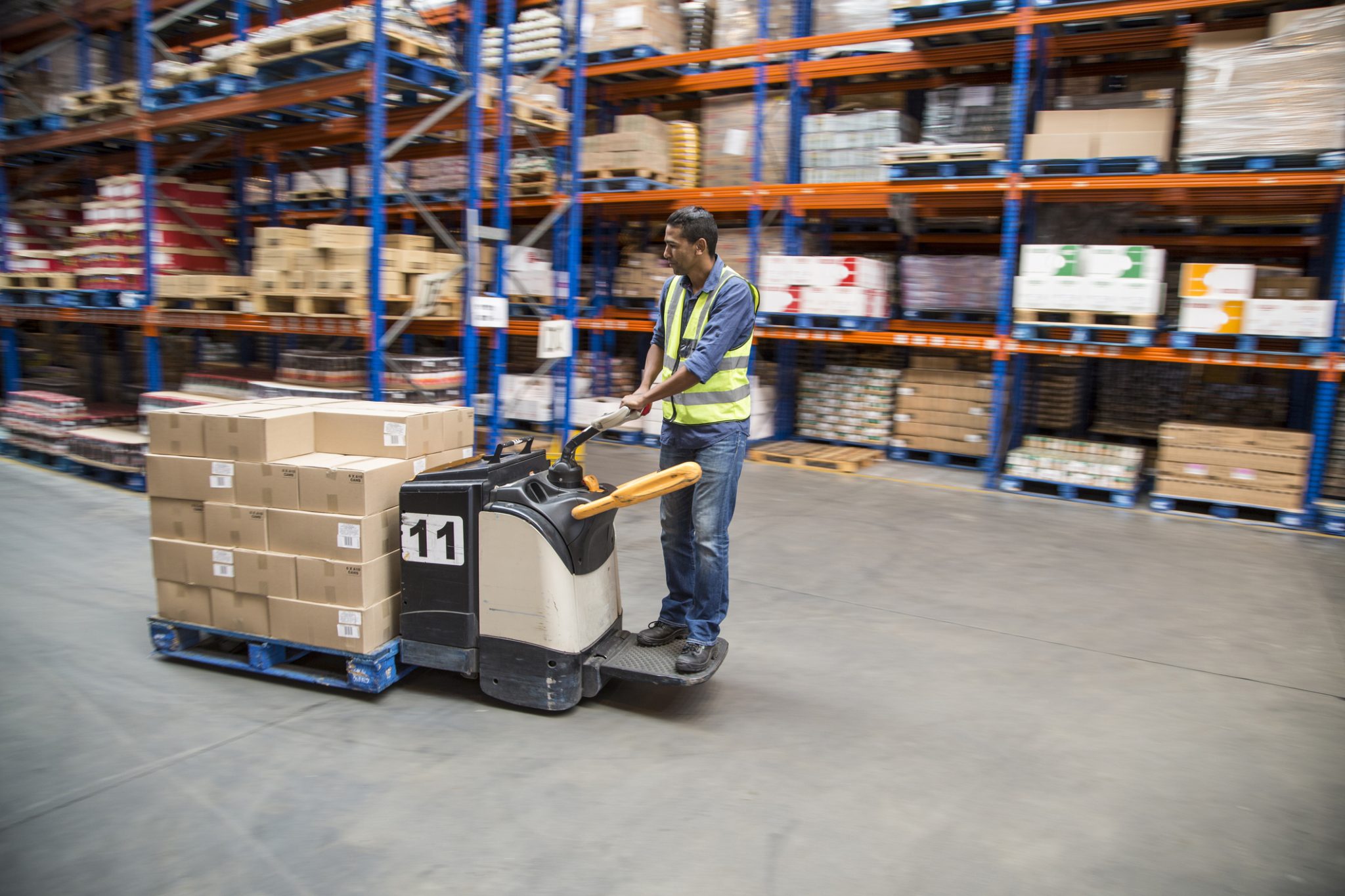 How Automated Pallet Stackers Provide Safety & Efficiency | Mitsubishi ...